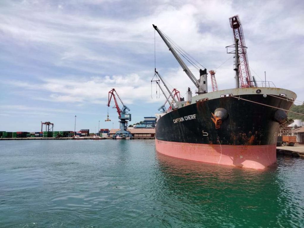 Ekspor Minyak Sawit Melalui Pelabuhan Teluk Bayur Diprediksi Meningkat ...